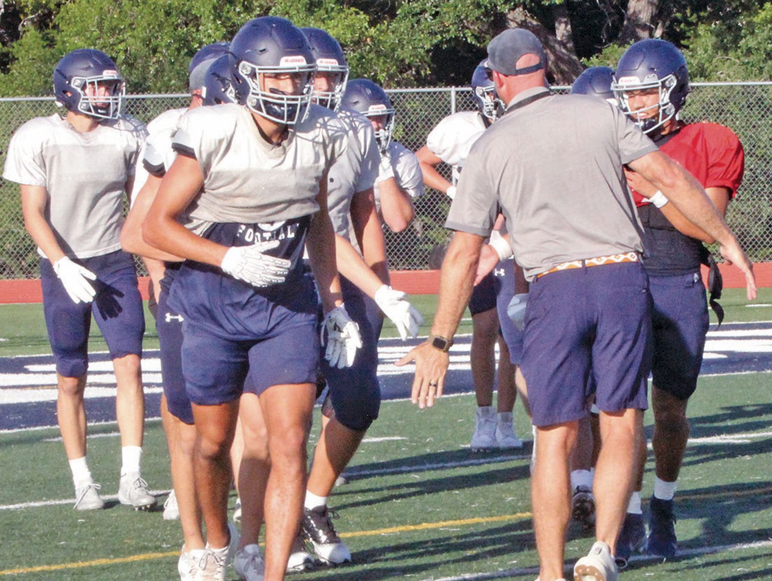 Champion hosts intrasquad scrimmage, Greyhounds scrimmage at New Braunfels