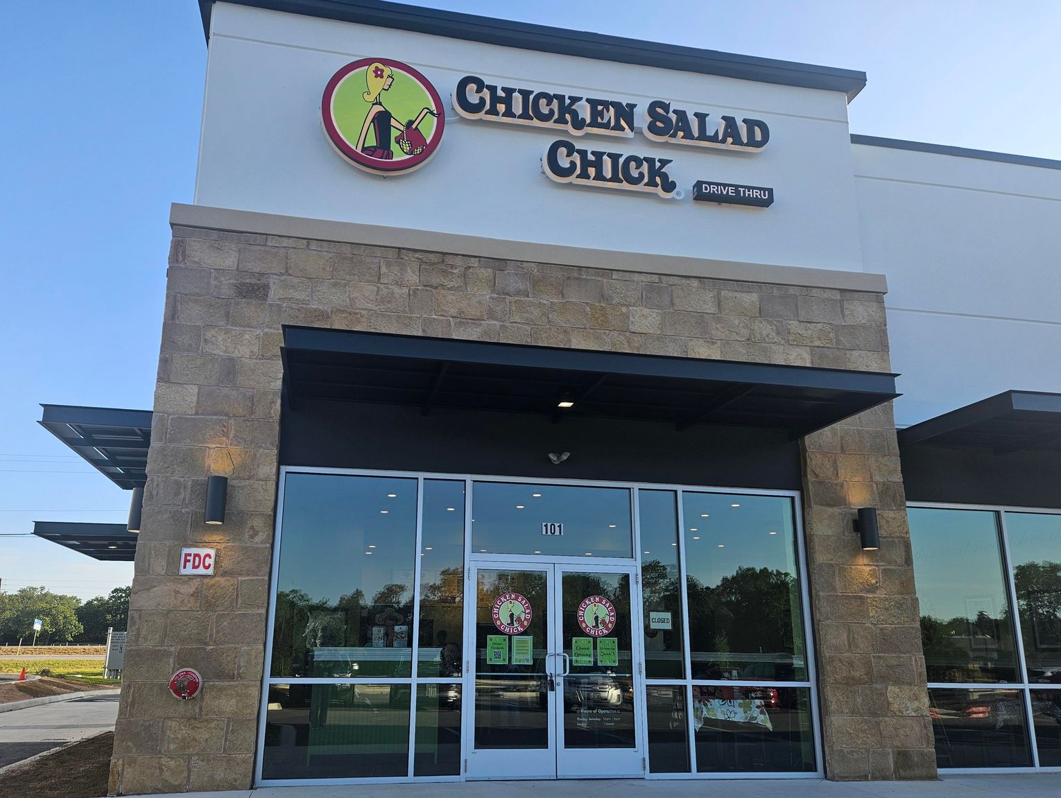 Chicken-salad chain hatching in Boerne