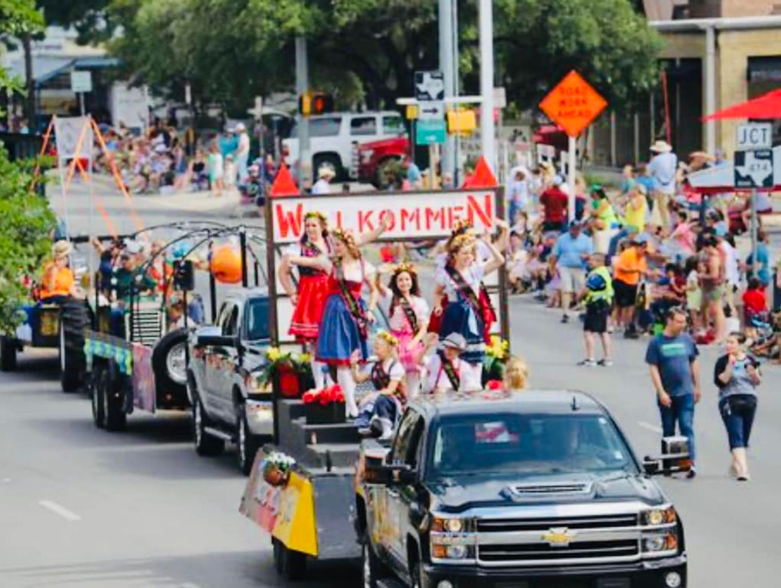 Das Festival just days away; parade, events at Random
