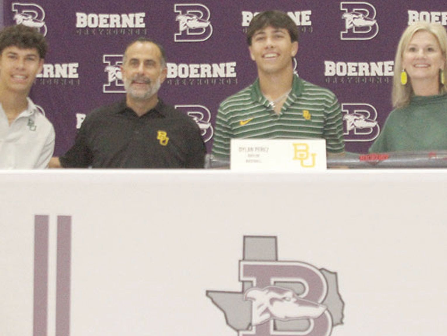 Dylan Perez signs with Baylor University