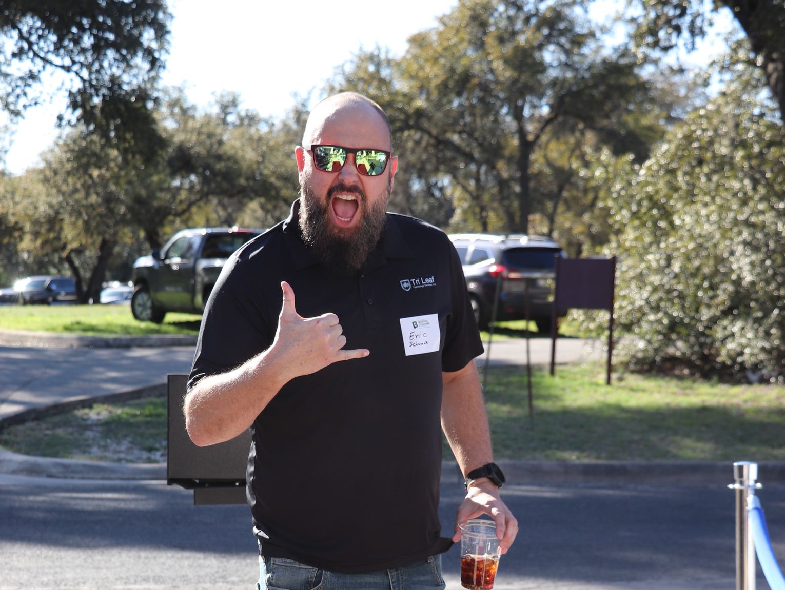 Hundreds savor ‘Hollywood Night’ mixer